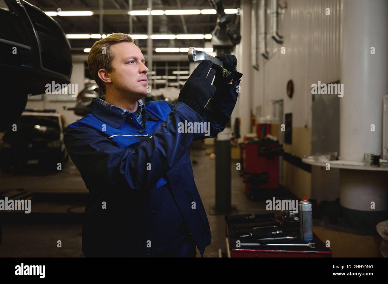 Breaking a garage hi-res stock photography and images - Alamy