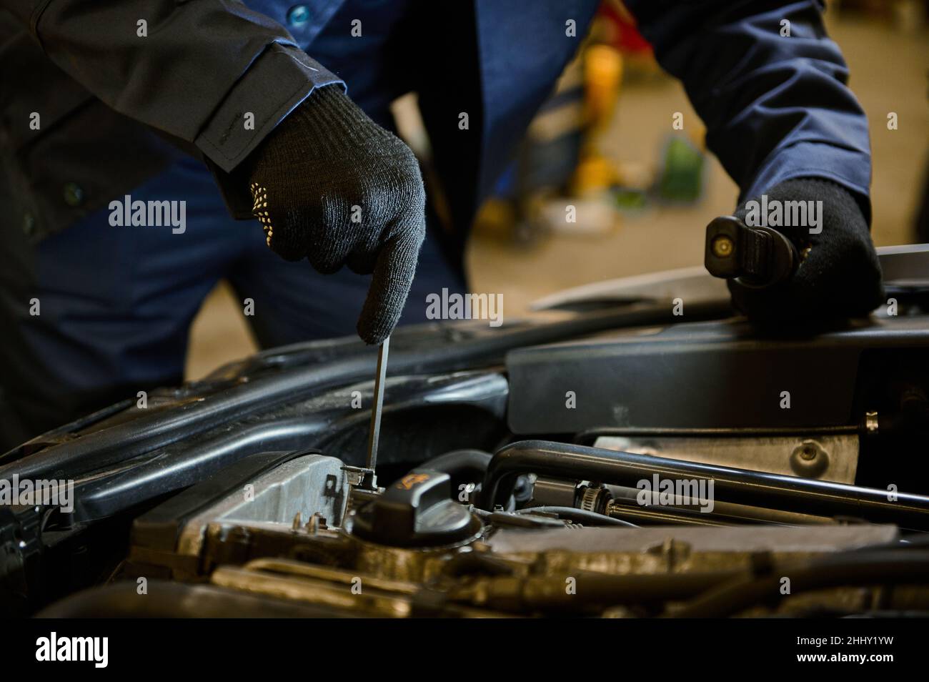 Breaking a garage hi-res stock photography and images - Alamy