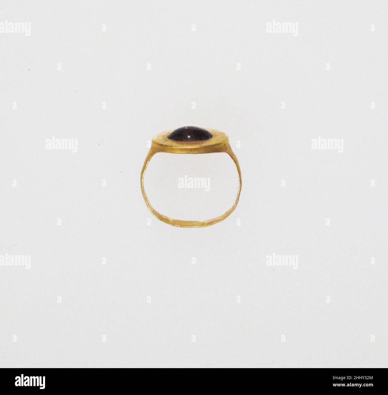 Ring with carbuncle Roman. Ring with carbuncle. Roman. Gold, carbuncle ...