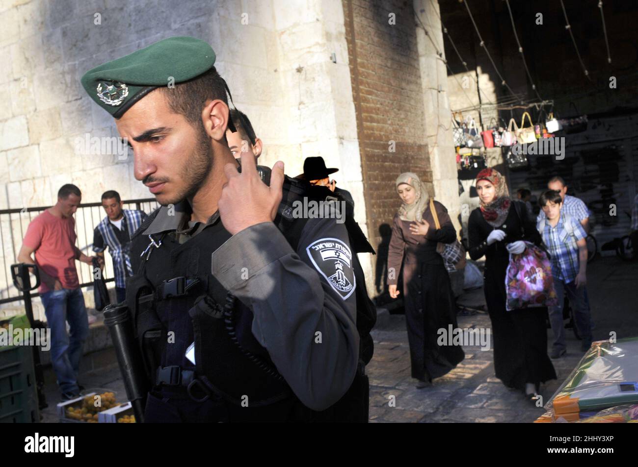 Israel. Jerusalem. UNESCO World Heritage site. ISRAELI SOLDIER AT THE ...
