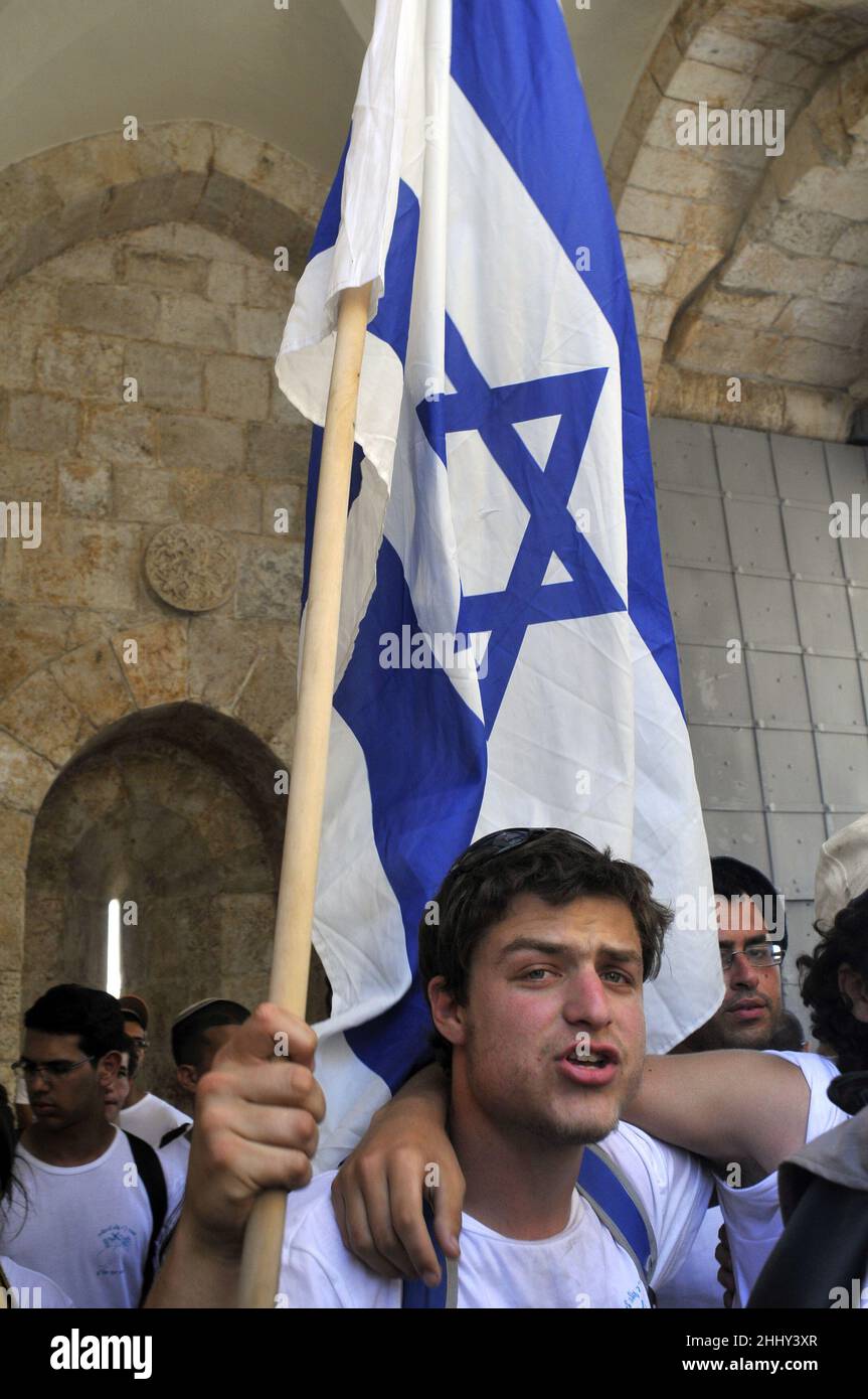 Celebrating Jerusalem Day in the Old City of Jerusalem Stock Photo - Alamy