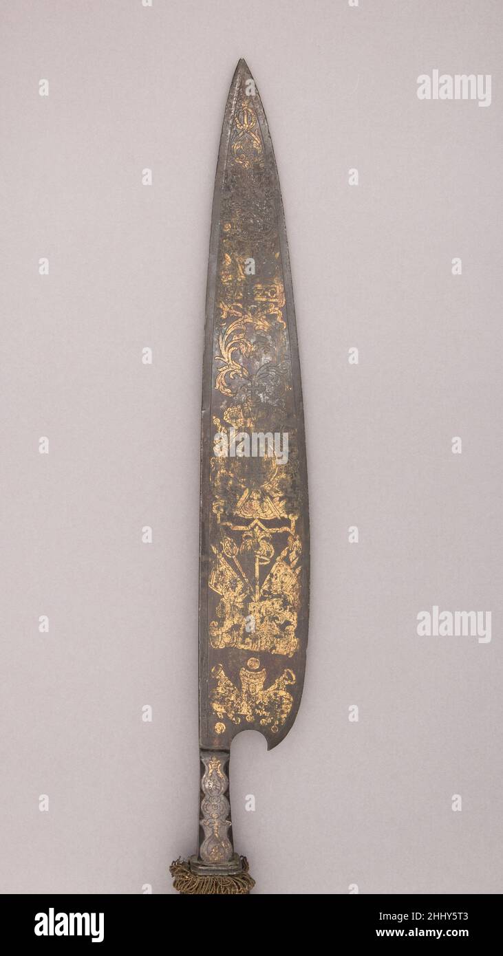 Staff weapon hi-res stock photography and images - Alamy