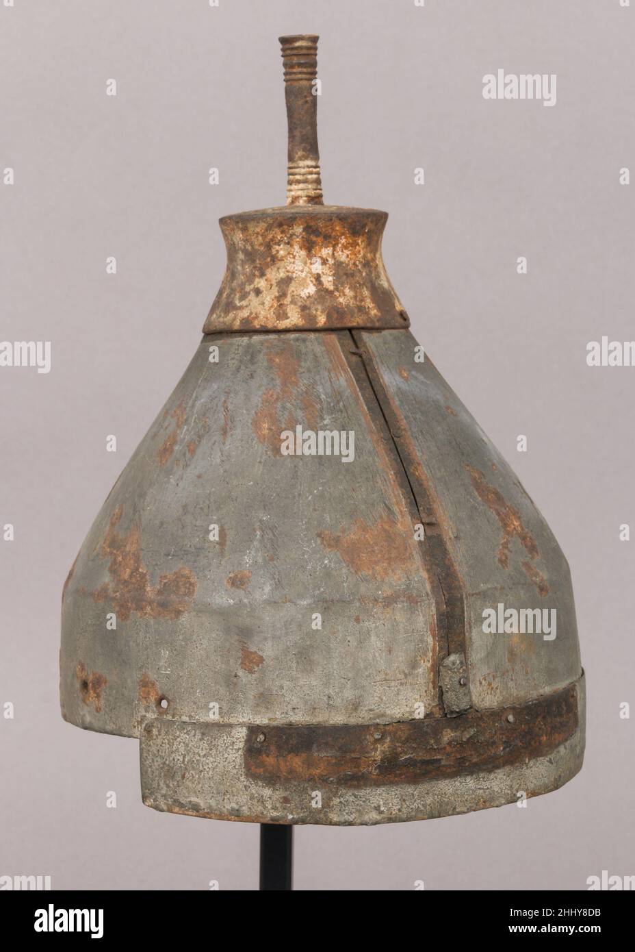 Helmet 18th–19th century Chinese. Helmet 32078 Stock Photo - Alamy