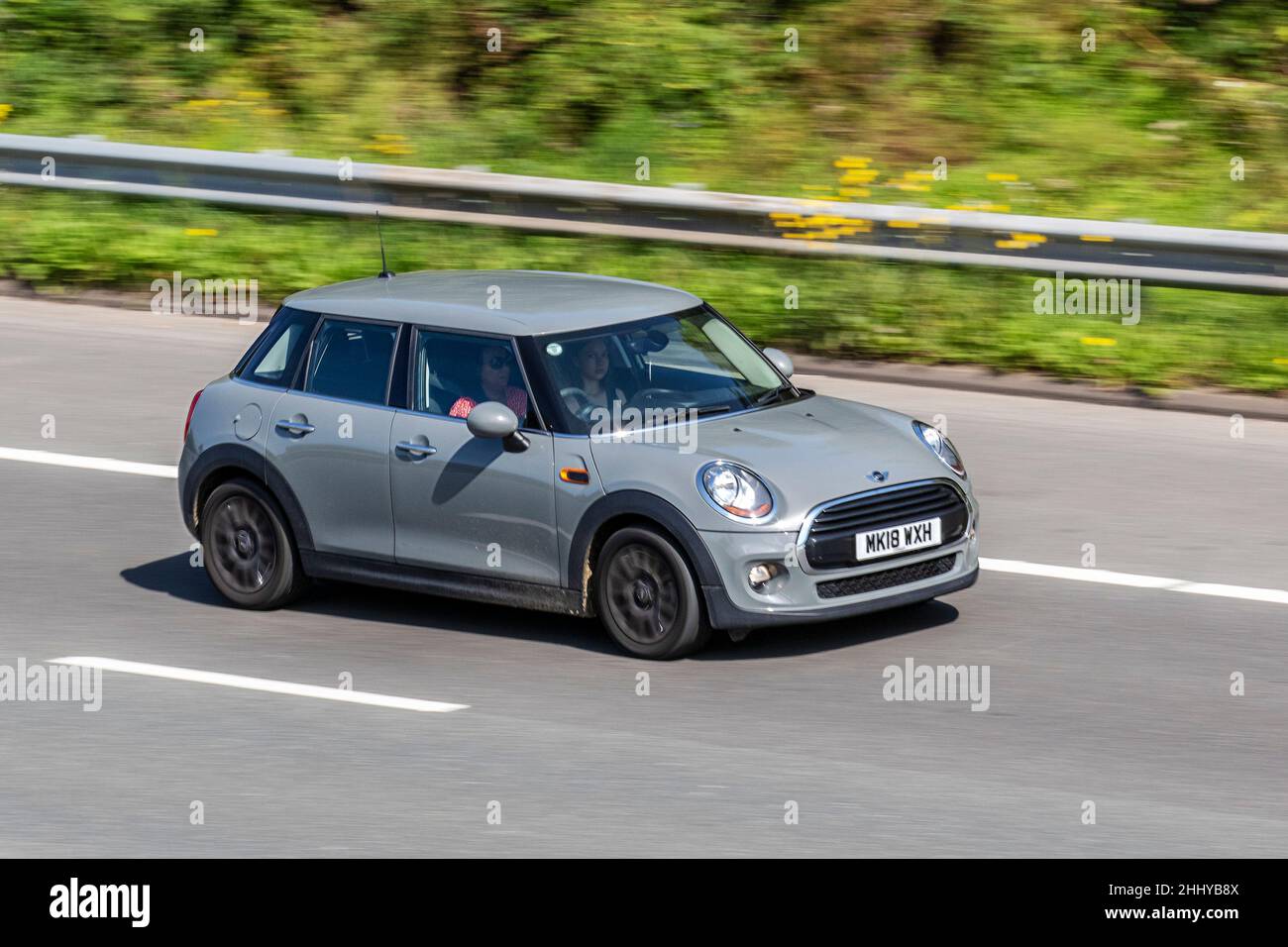 2018 grey mini cooper hi-res stock photography and images - Alamy
