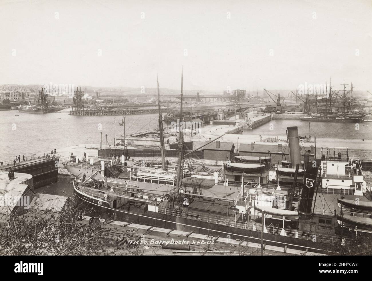 Vintage photograph, late 19th, early 20th century, view of Barry Docks ...