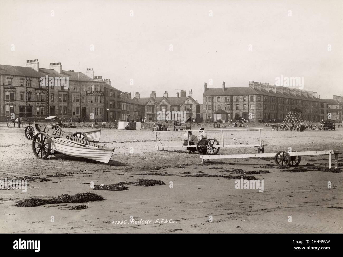 1900 woman beach hi-res stock photography and images - Alamy