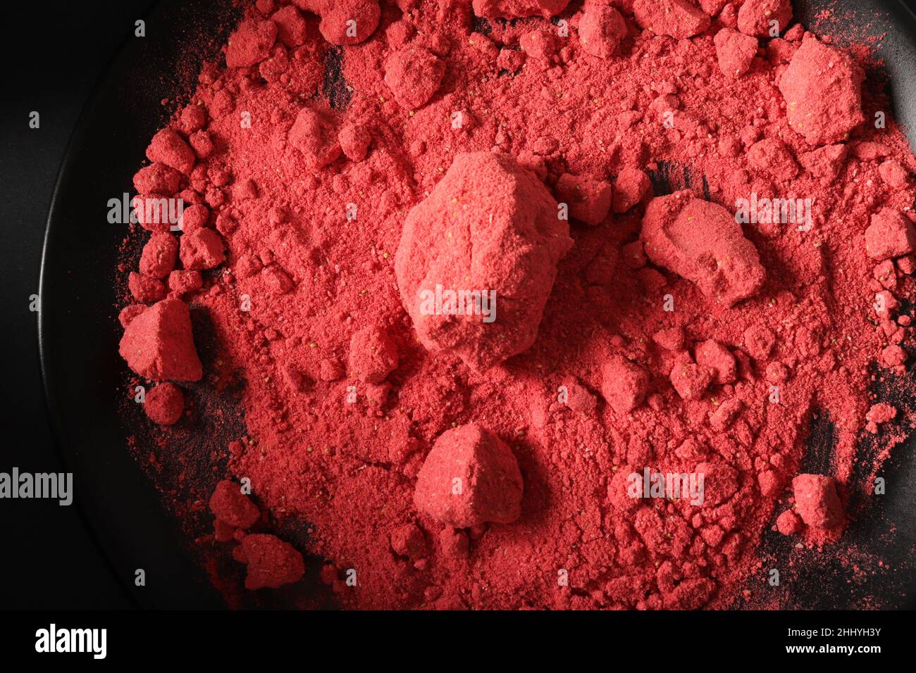 Freeze dried strawberry powder. Food background Stock Photo - Alamy