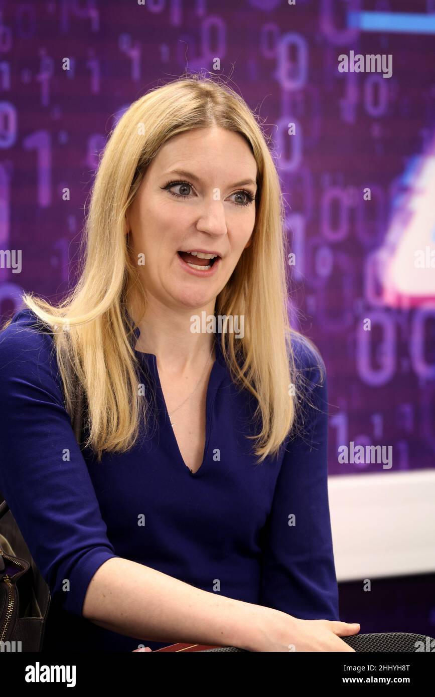 Commons education blonde hi-res stock photography and images - Alamy