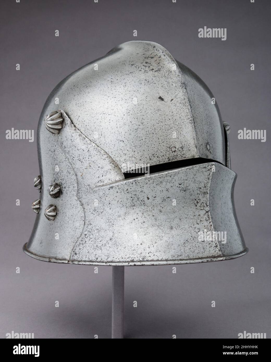 Closed sallet hi-res stock photography and images - Alamy