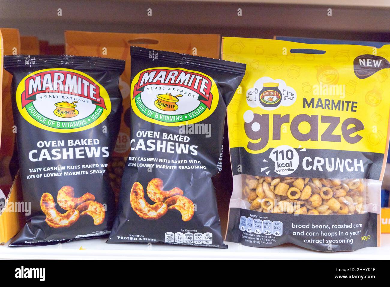 Cashews nuts hi-res stock photography and images - Alamy