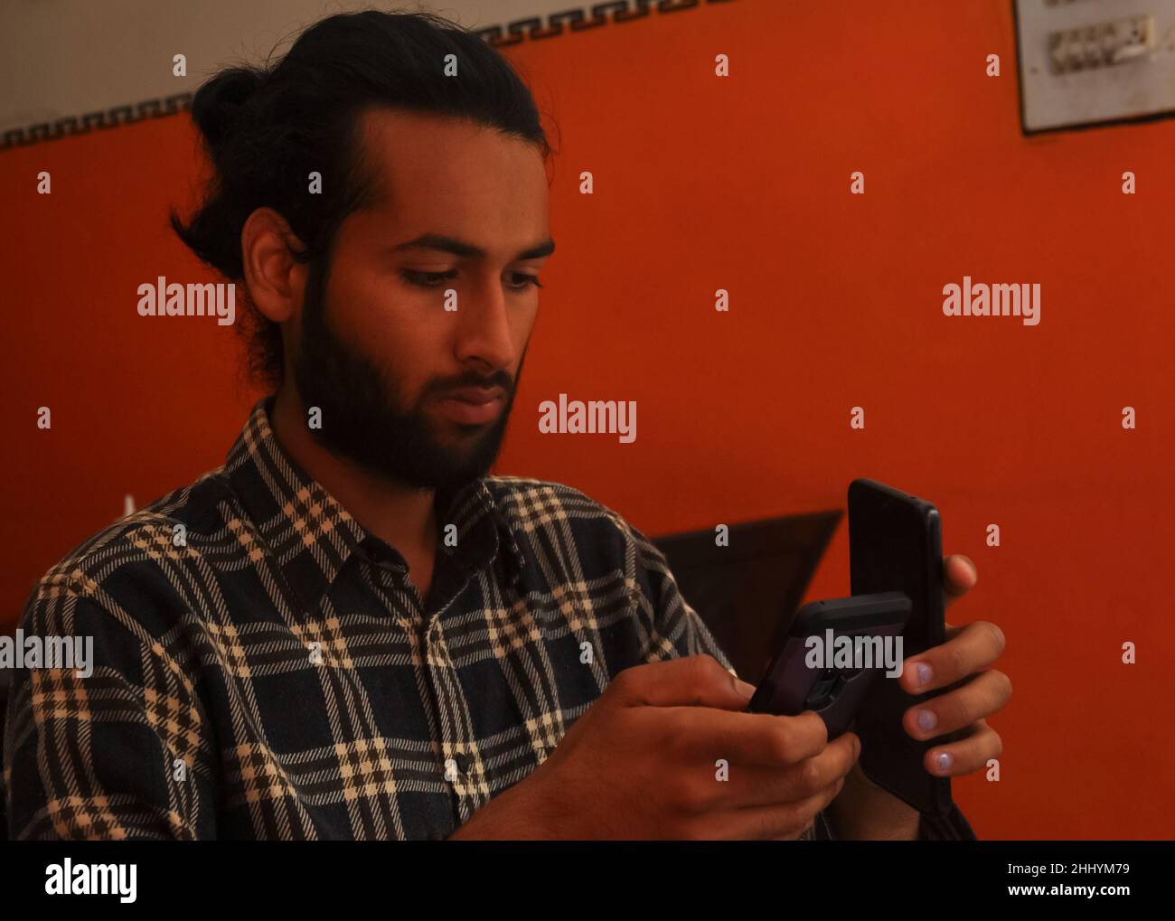 Two phones hi-res stock photography and images - Alamy