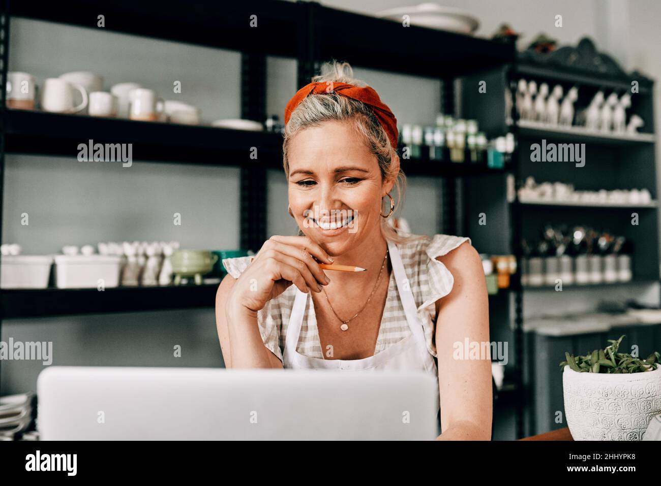 I keep my customers informed through technology Stock Photo - Alamy