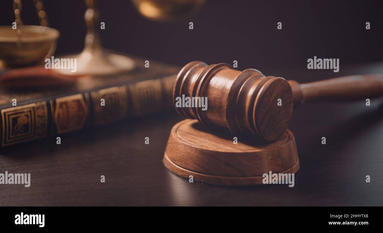 Judge's gavel and weight scale. Law and justice system Stock Photo - Alamy