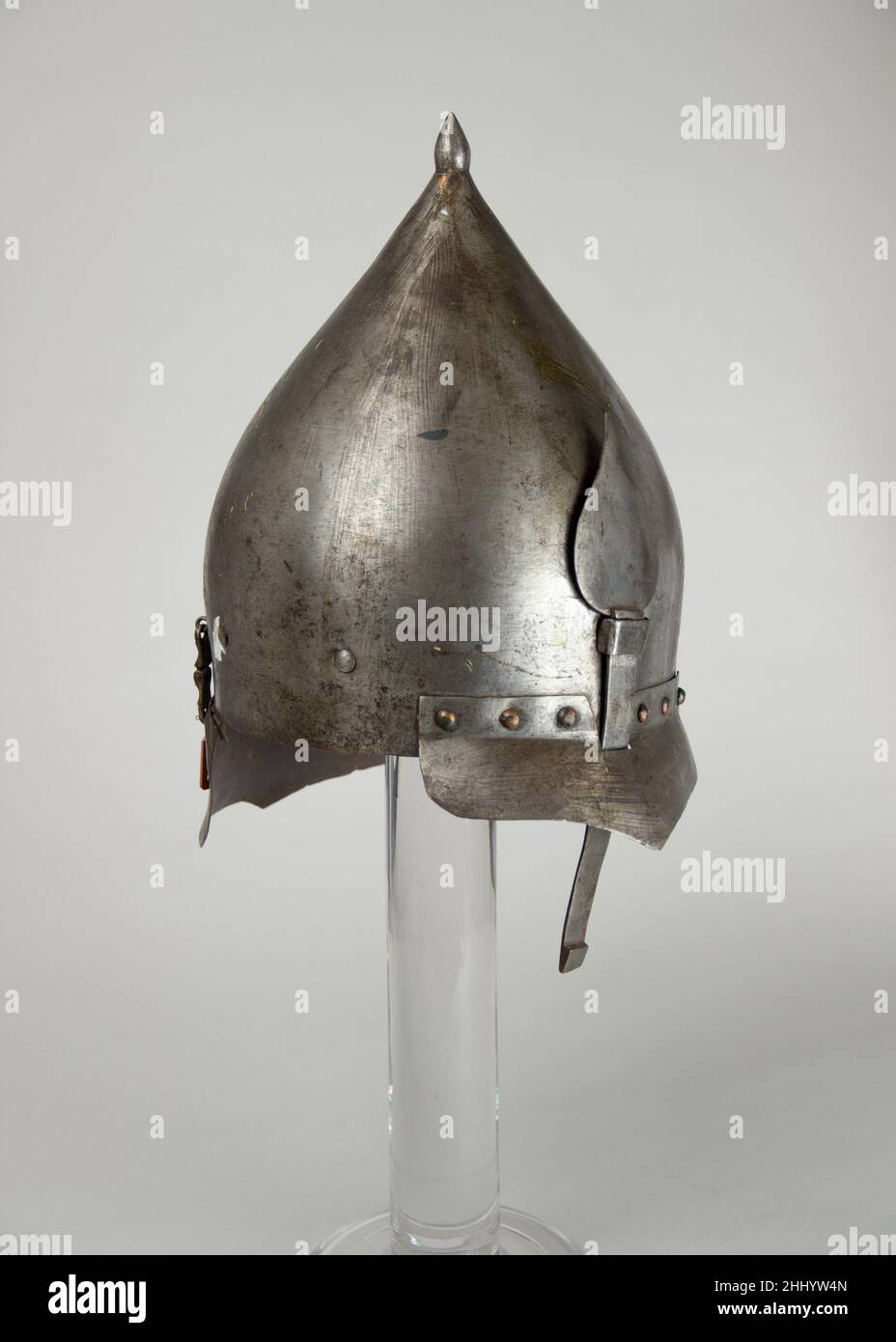 Helmet 16th–17th century Turkish. Helmet 24003 Stock Photo - Alamy