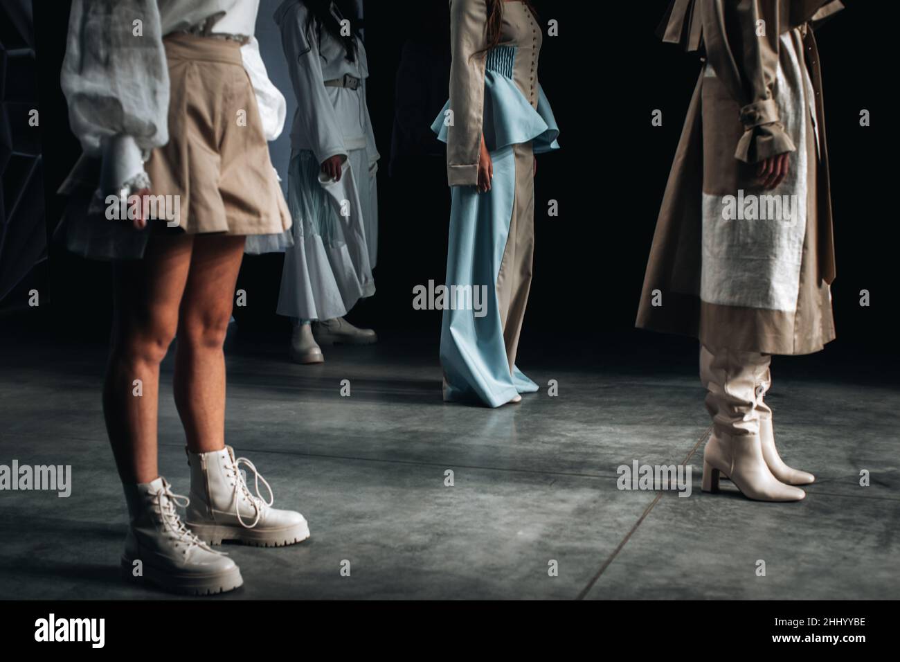Female runway models hi-res stock photography and images - Alamy