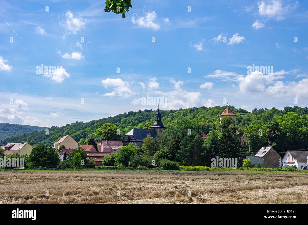 Rural scenery of the village of Göllingen in Thuringia, Kyffhäuser ...