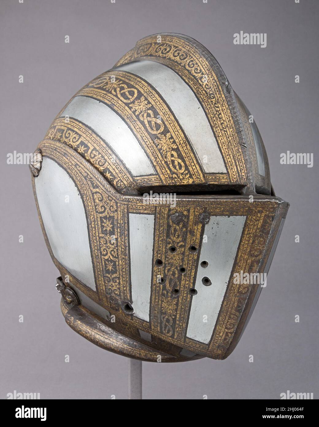 Battle helmet hi-res stock photography and images - Alamy