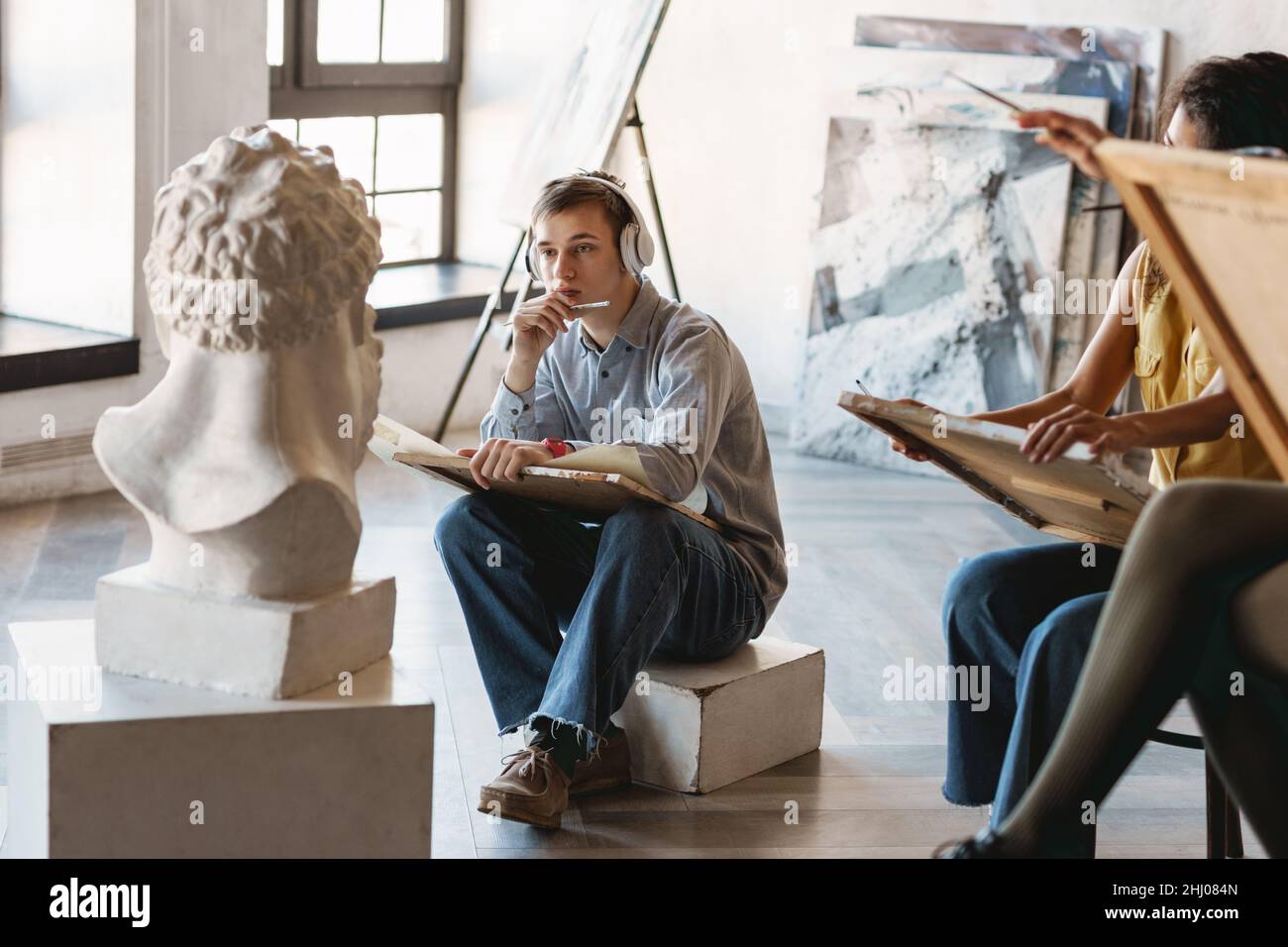 Multiracial college student drawing hi-res stock photography and images ...