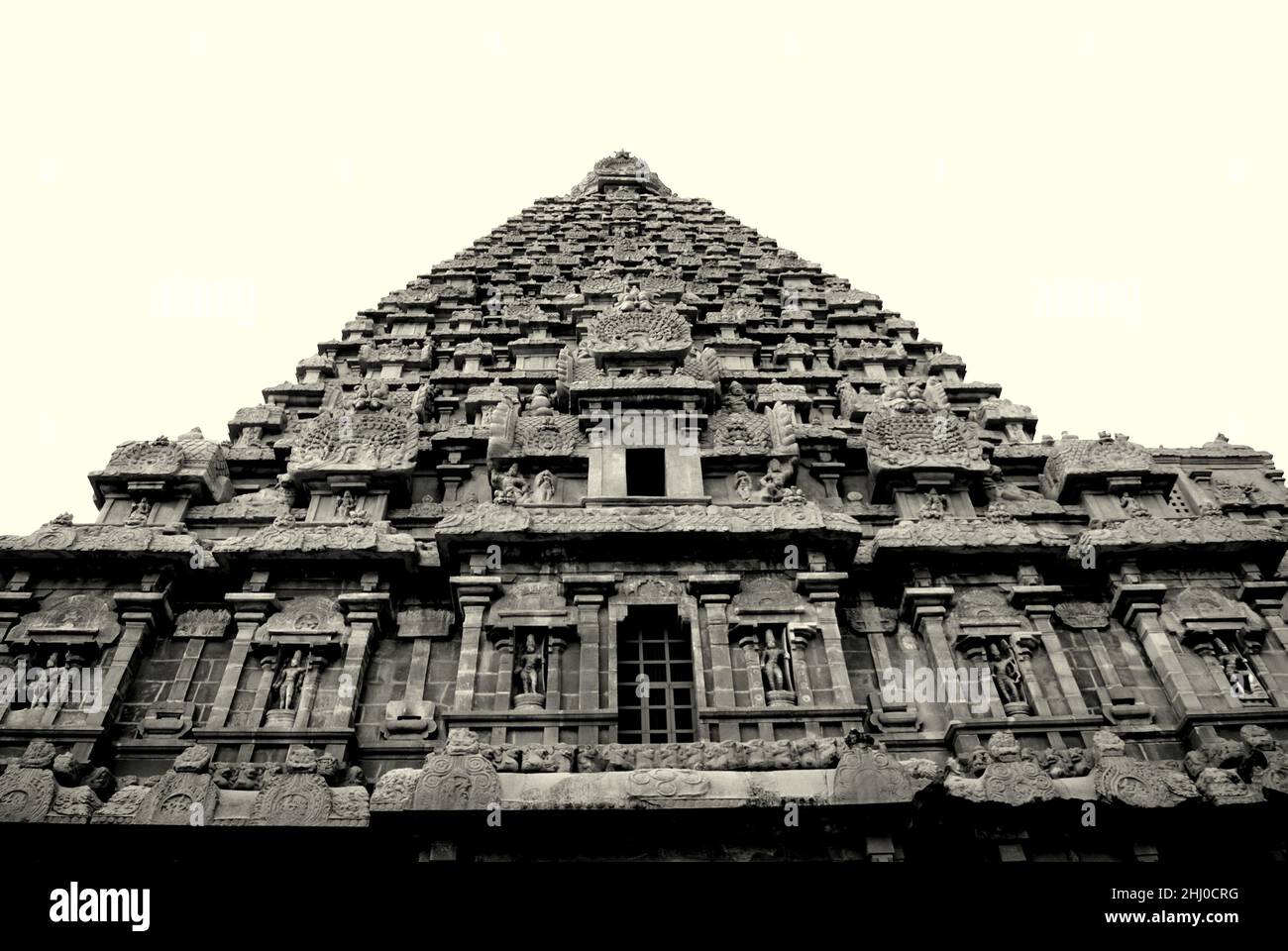 Tanjavur Temple tower view from bottom Stock Photo - Alamy