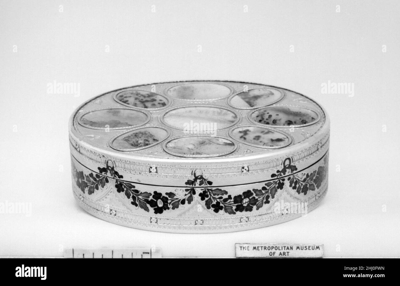 German box hi-res stock photography and images - Alamy