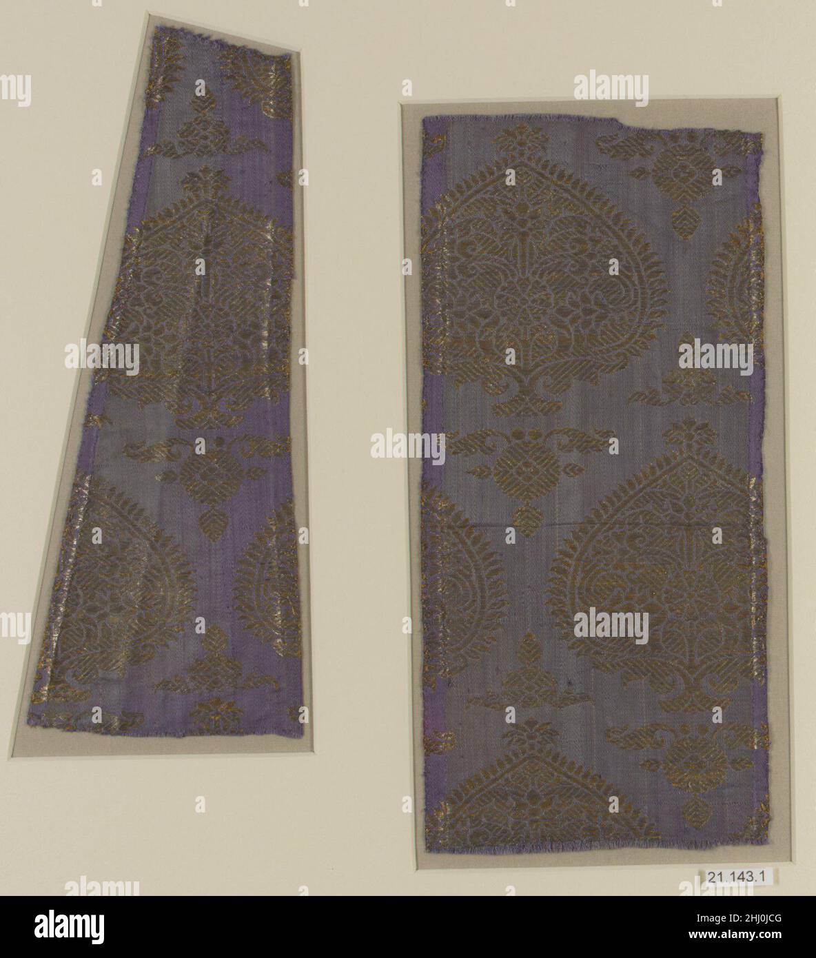 Luxury brocade hi-res stock photography and images - Alamy