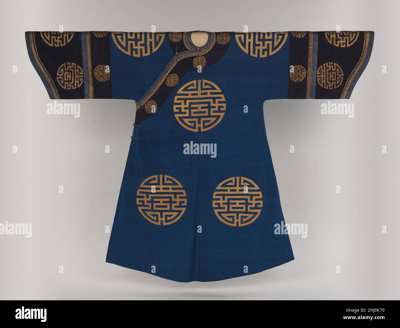 Qing dynasty noblewoman hi-res stock photography and images - Alamy