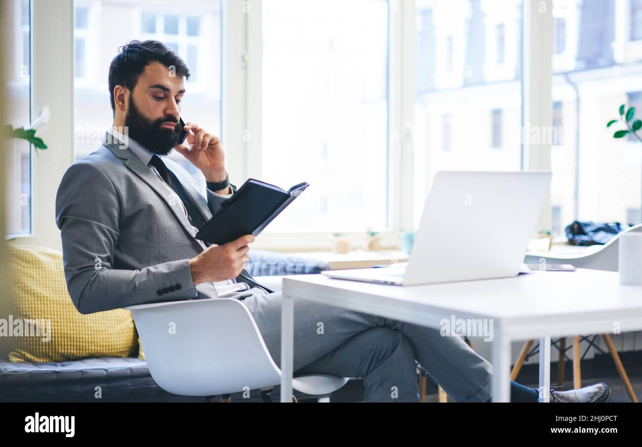 Work planner hi-res stock photography and images - Alamy