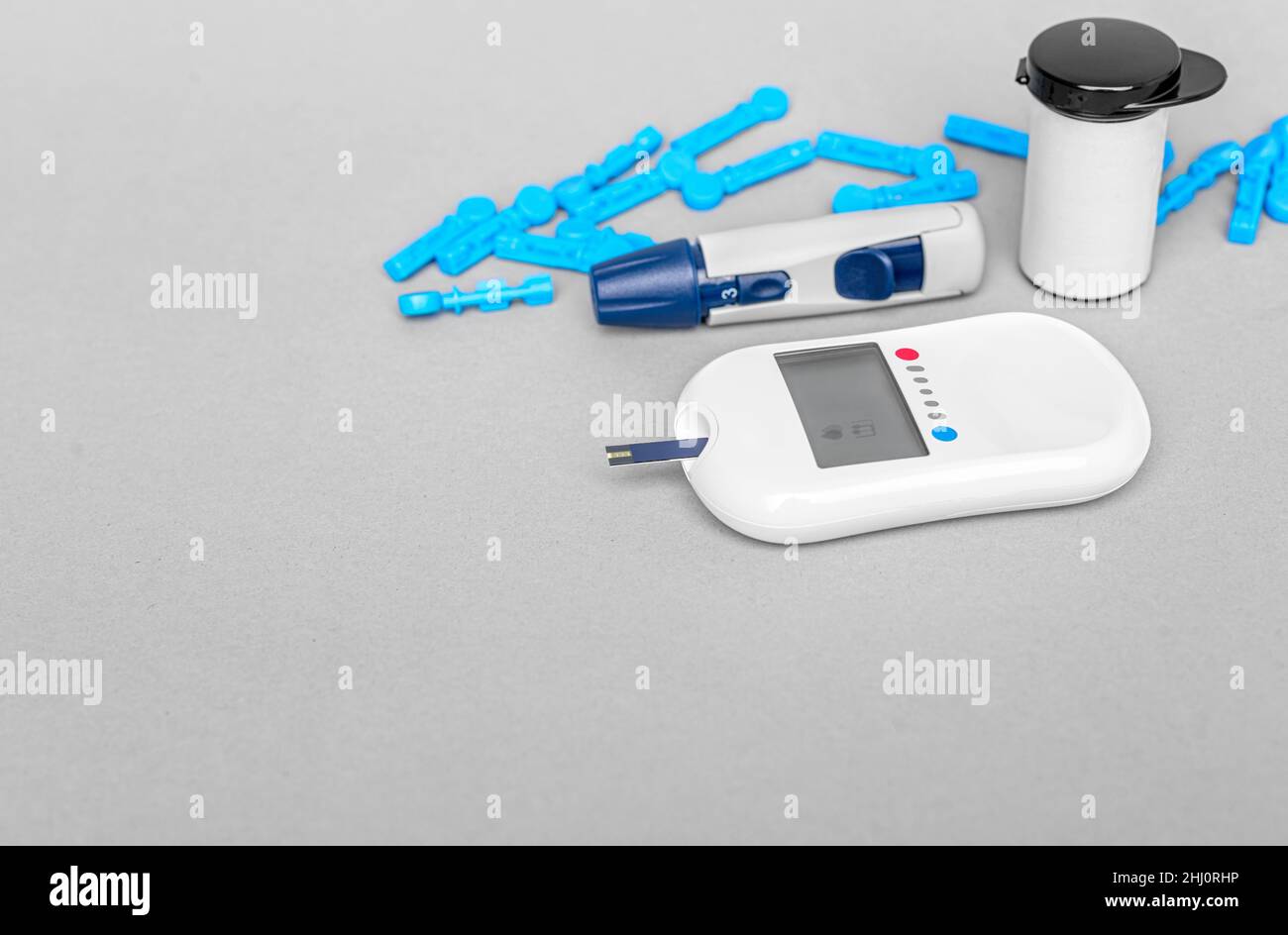 Blood glucose meter. Home kit for measuring blood sugar Stock Photo - Alamy