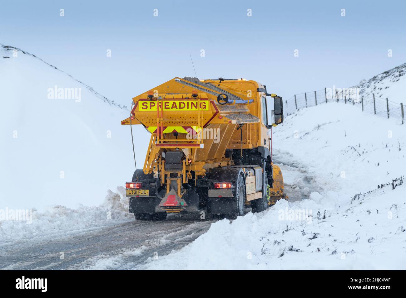A Gritter wagon from the North Yorkshire County Council struggles to ...