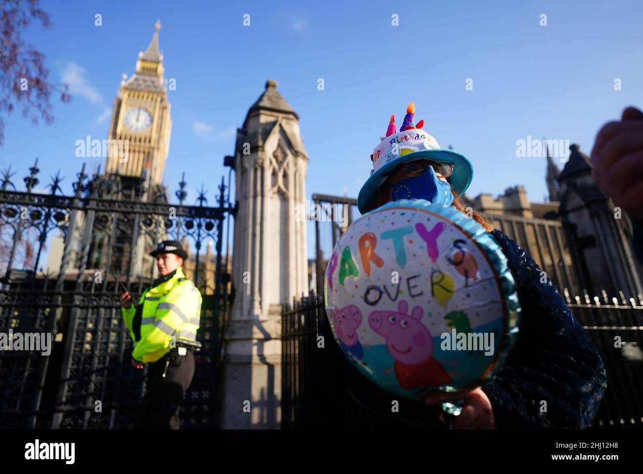 Politics birthday cake hi-res stock photography and images - Alamy