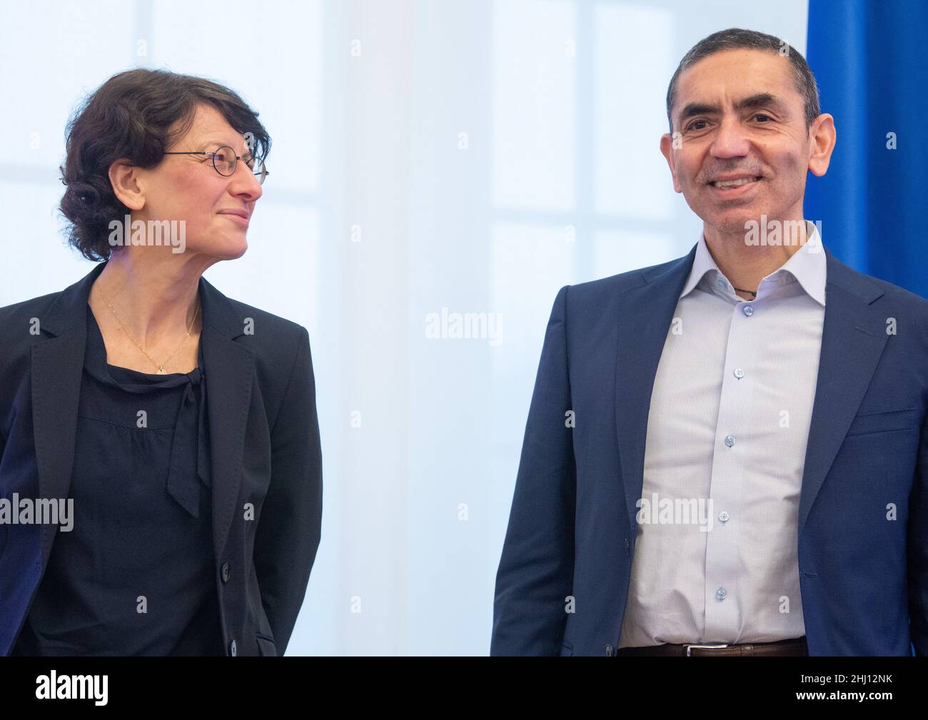 Biontech founders hi-res stock photography and images - Alamy