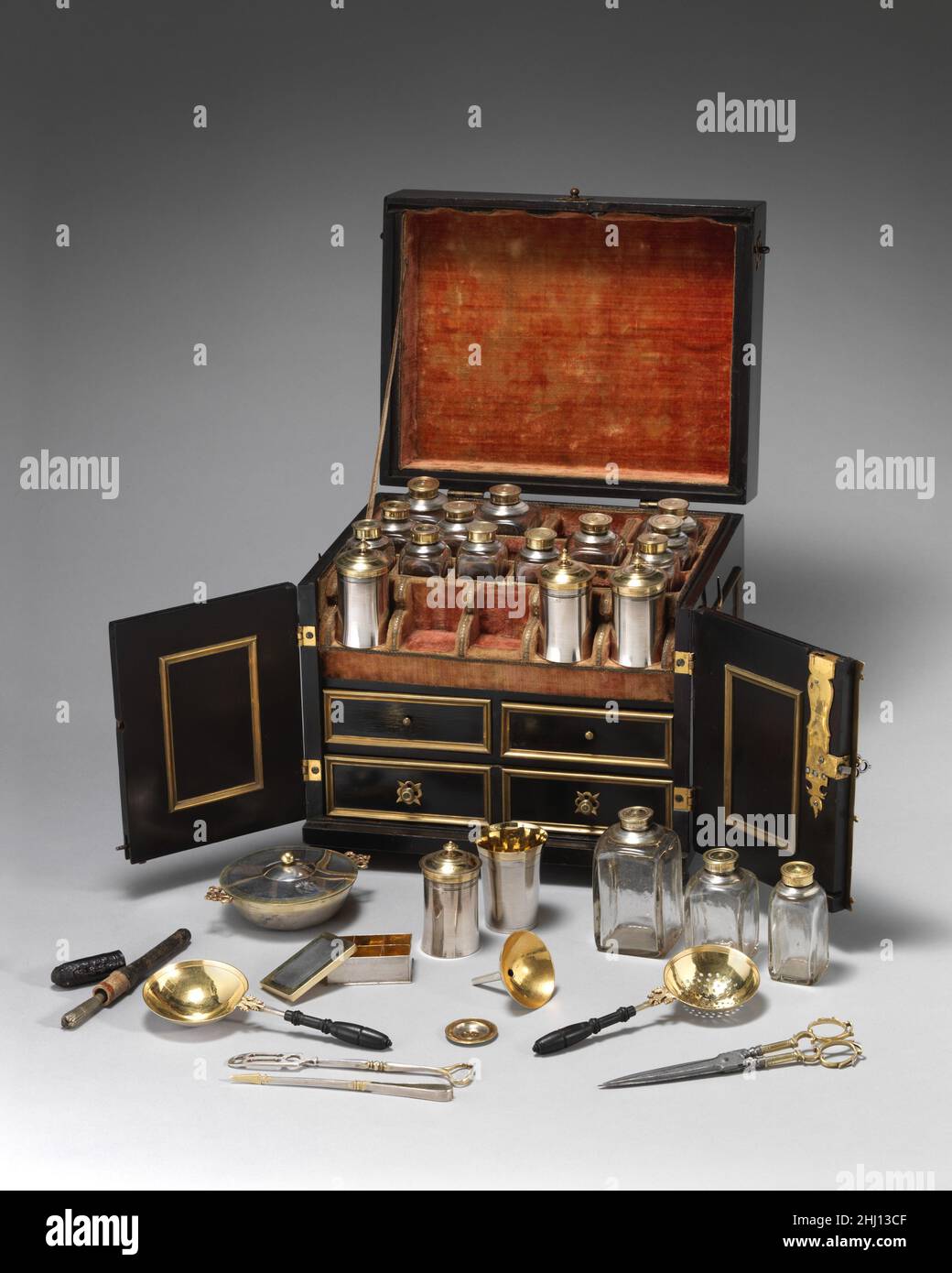 Apothecary cabinet hi-res stock photography and images - Alamy