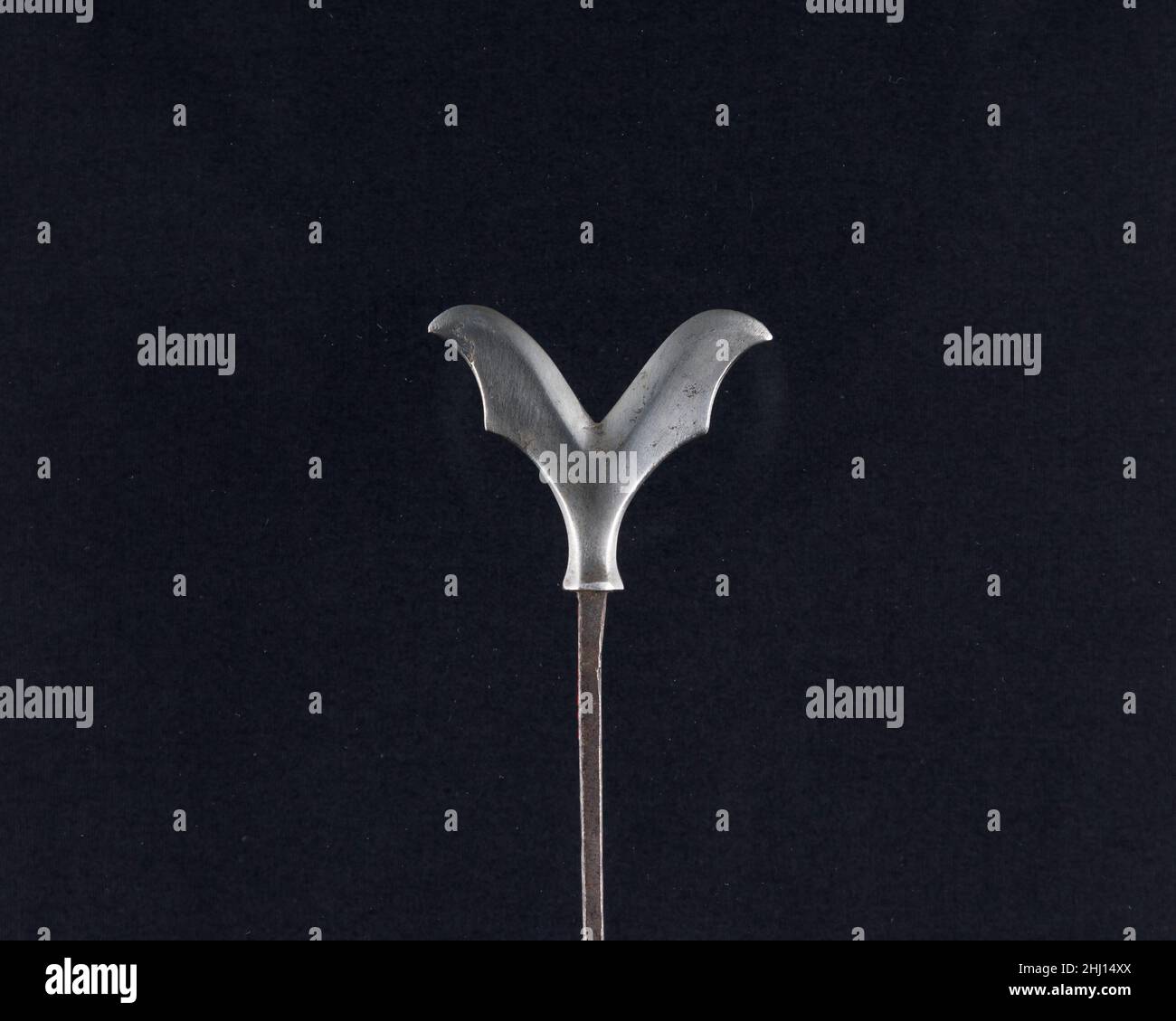 Tactical arrow tip hi-res stock photography and images - Alamy