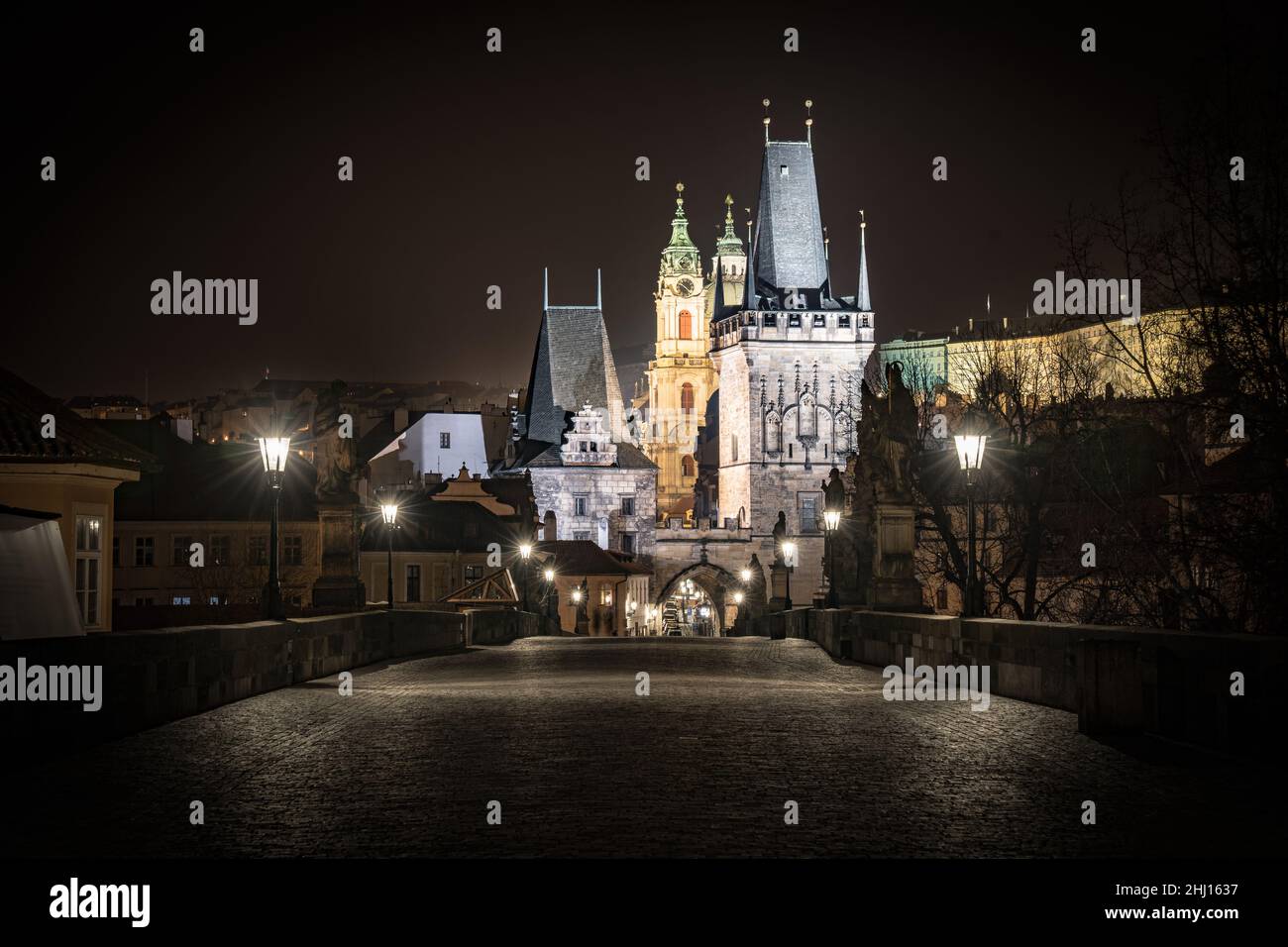Photo of Charles Bridge in Prague city at night Stock Photo - Alamy