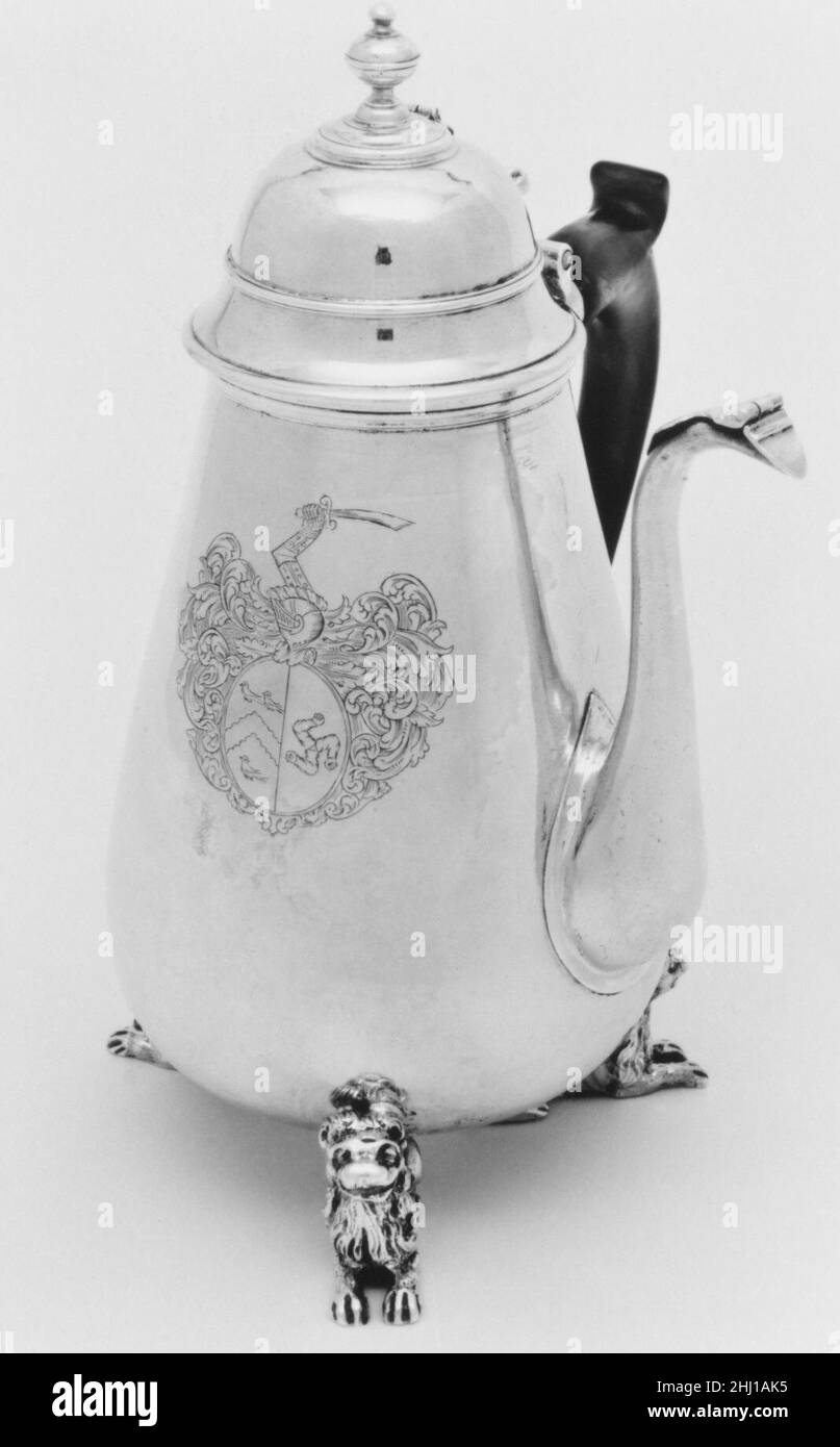 9 pot Black and White Stock Photos & Images - Alamy