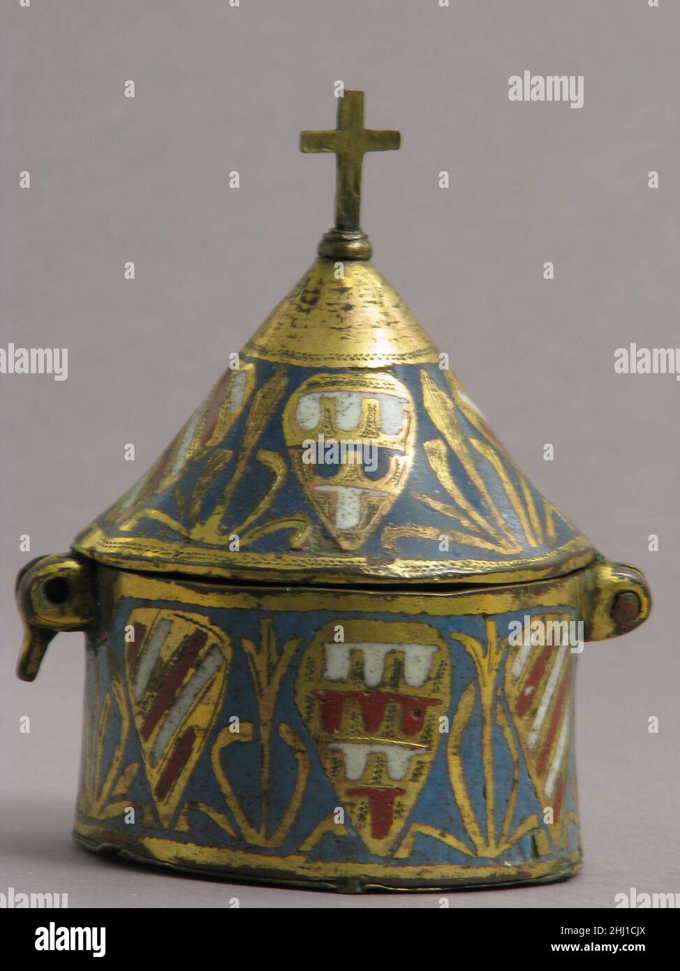 Medieval middle ages church relic hi-res stock photography and images ...