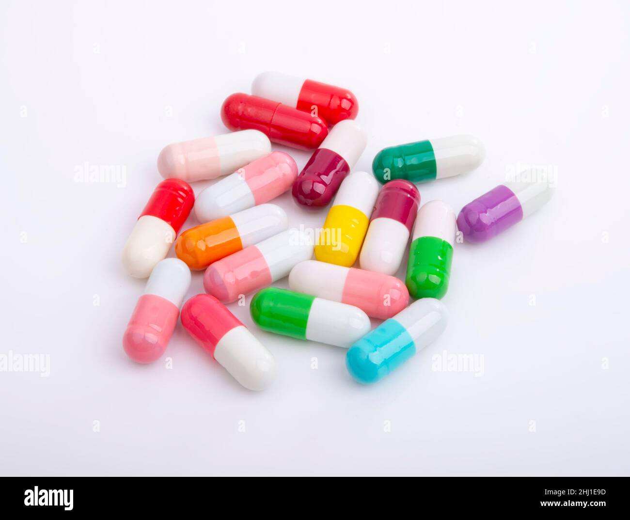 Different color pills hi-res stock photography and images - Alamy