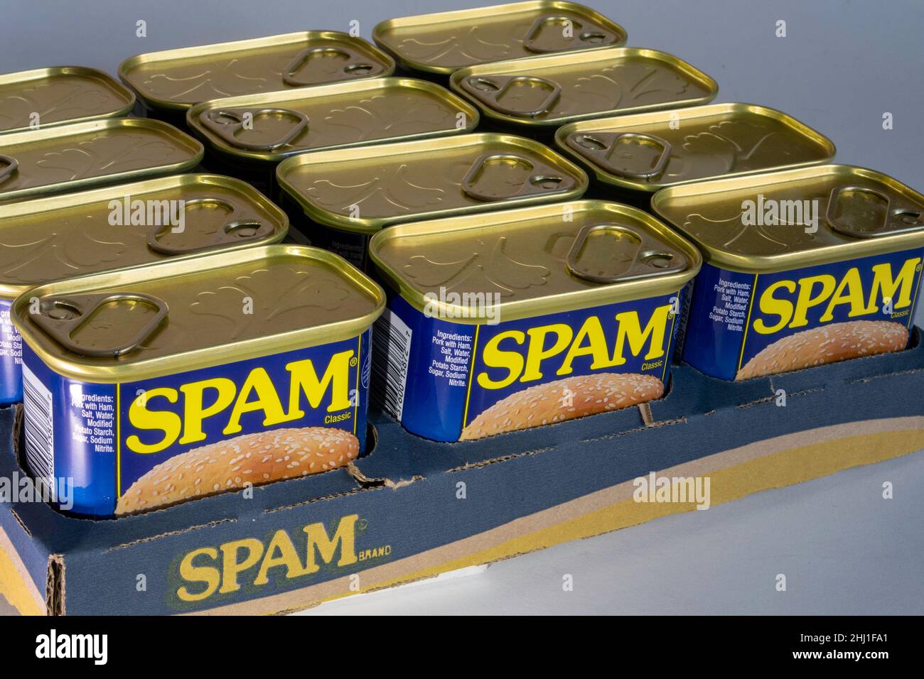 Spam cans hi-res stock photography and images - Alamy
