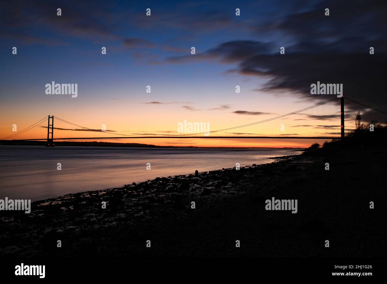 Humber bridge yorkshire sunset hi-res stock photography and images - Alamy