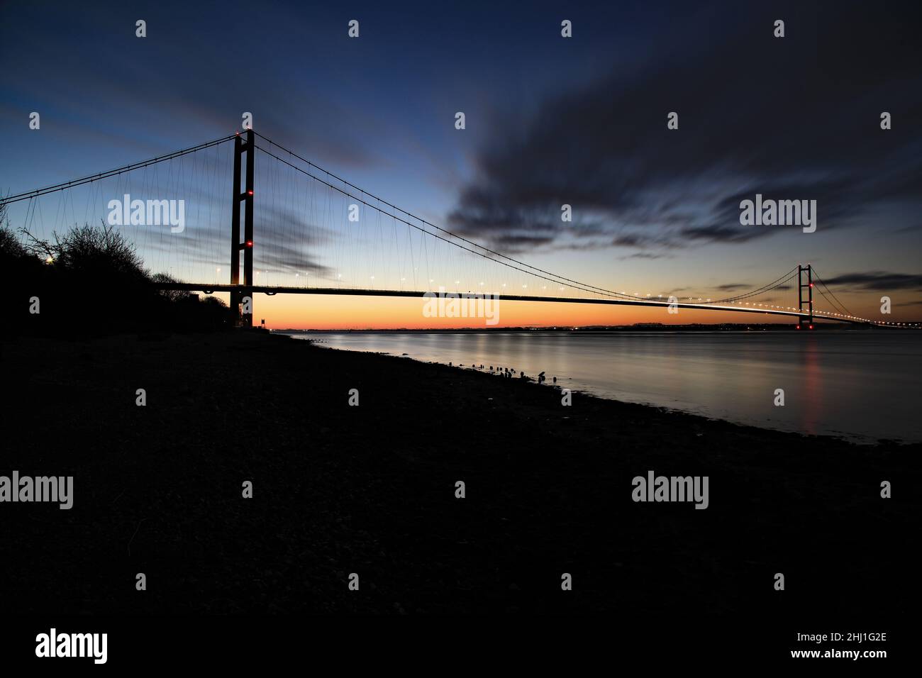 Sunrise over the humber bridge hi-res stock photography and images - Alamy
