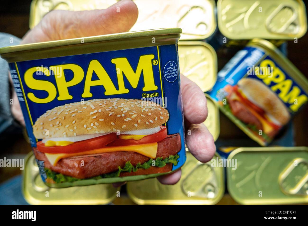 Spam cans hi-res stock photography and images - Alamy