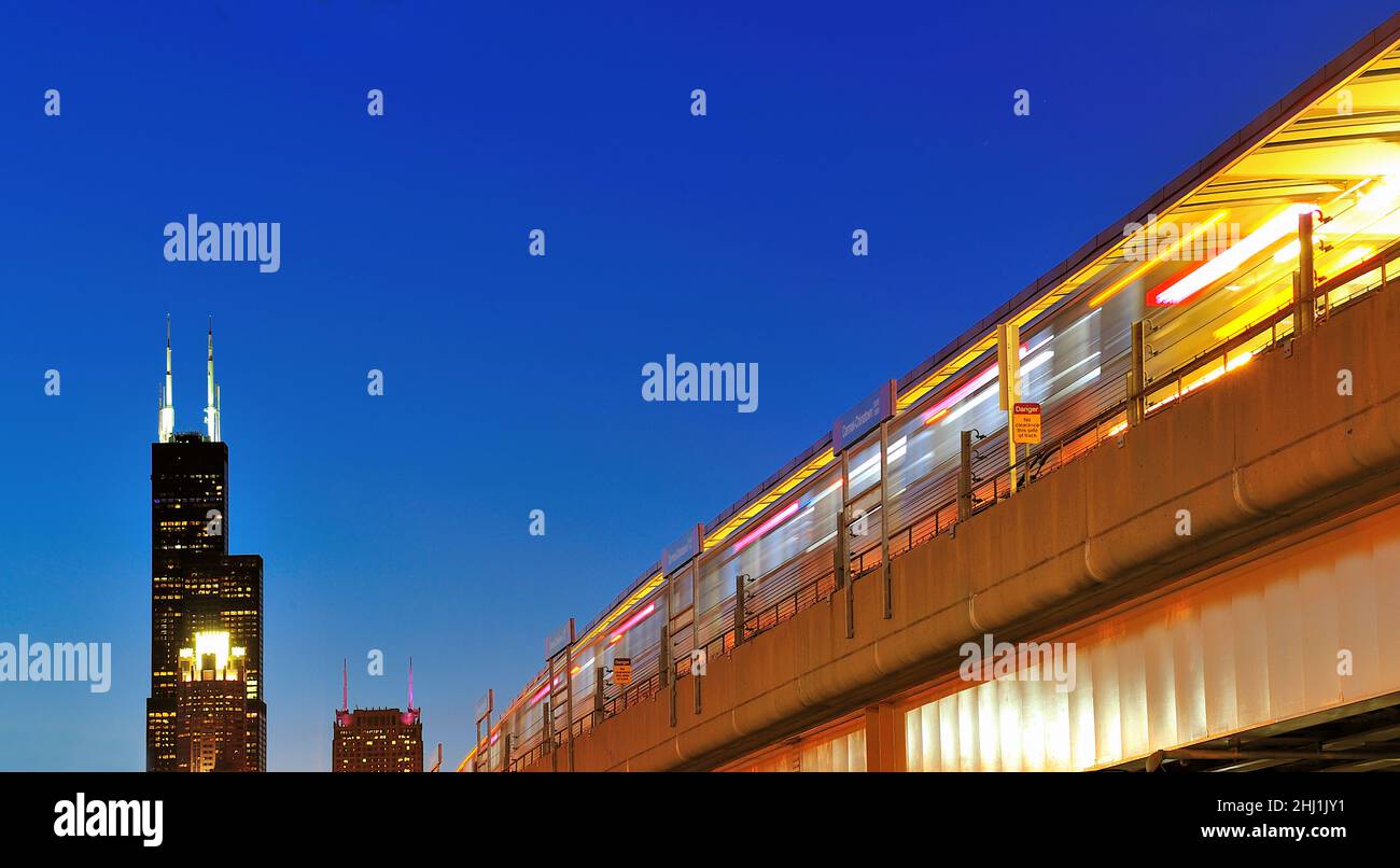 Chicago, Illinois, USA CTA Red Line rapid transit train arriving at ...