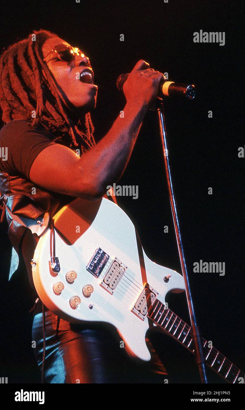 British rock star eddy grant hi-res stock photography and images - Alamy