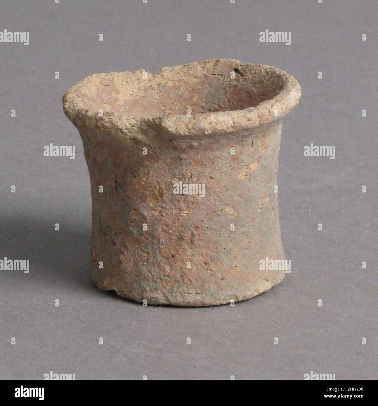 Ancient egyptian pots hi-res stock photography and images - Alamy