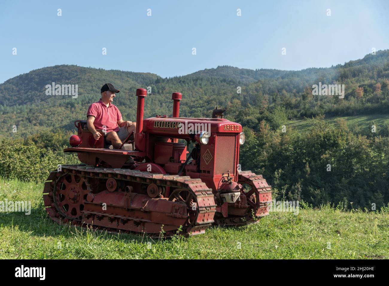 Old fashioned italian farm hi-res stock photography and images - Alamy