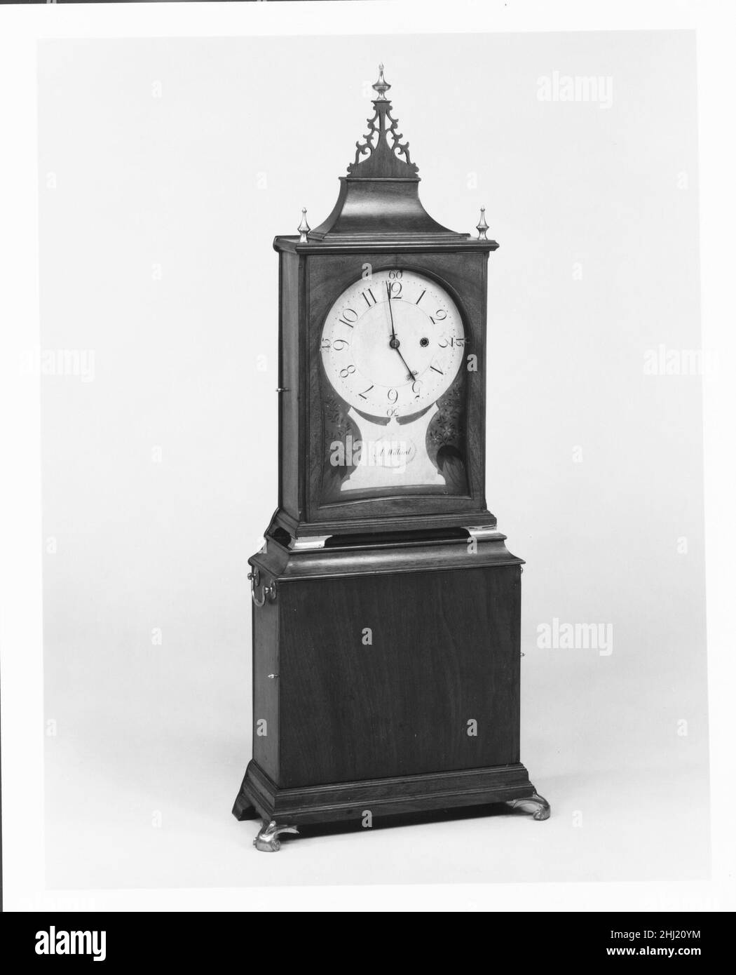 Shelf Clock 1790–1800 Aaron Willard. Shelf Clock 7418 Stock Photo - Alamy