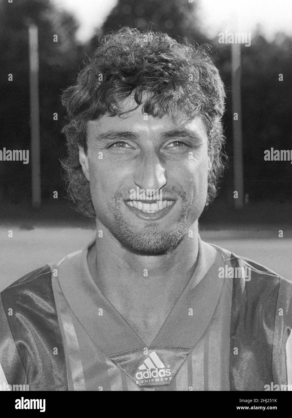 BERNARD CASONI Football player in the French team and Marseille to ...