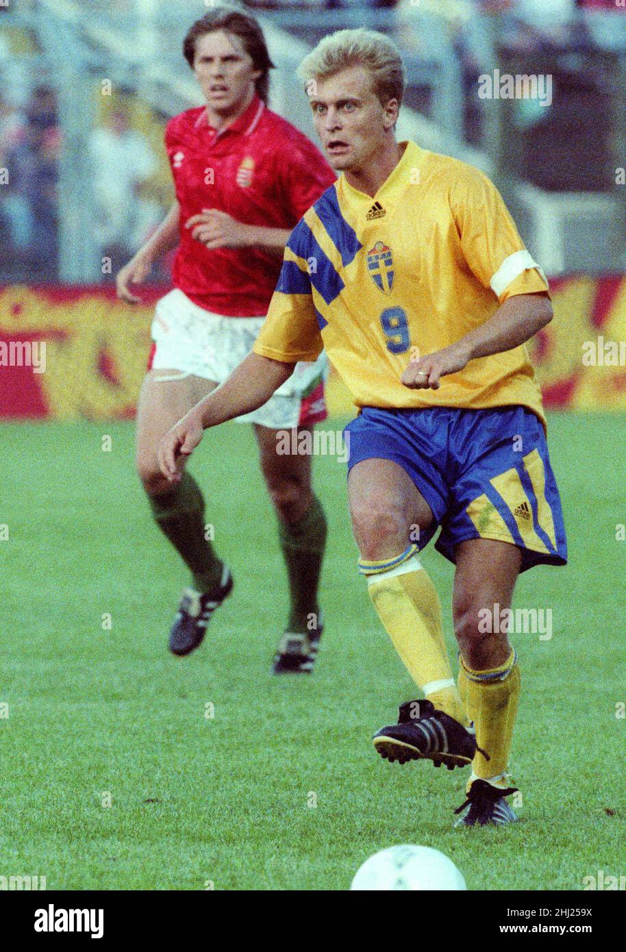 JONAS THERN Swedish football player in Sweden National team and Benfica ...