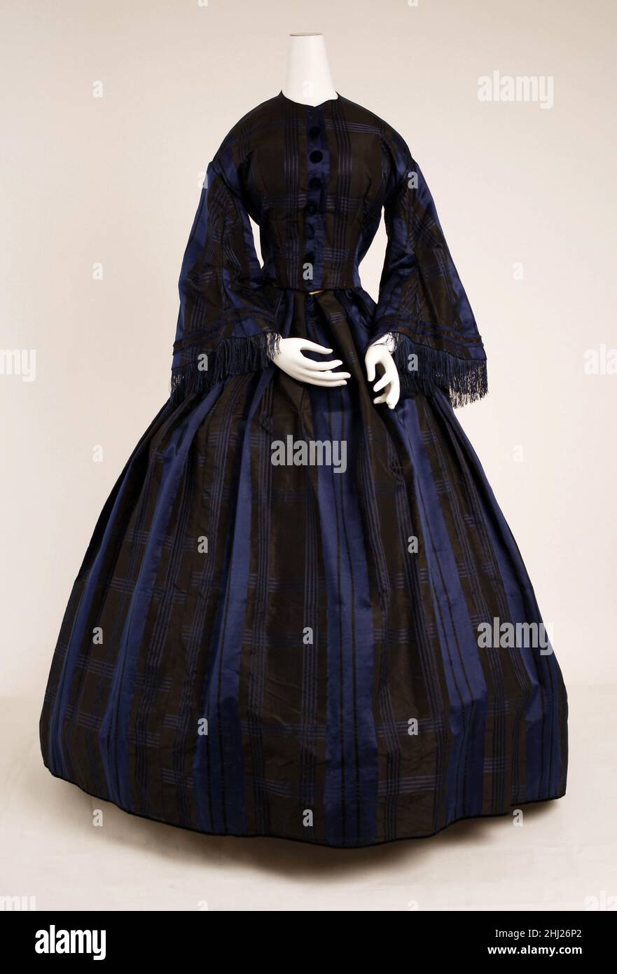 Finishing dress hi-res stock photography and images - Alamy
