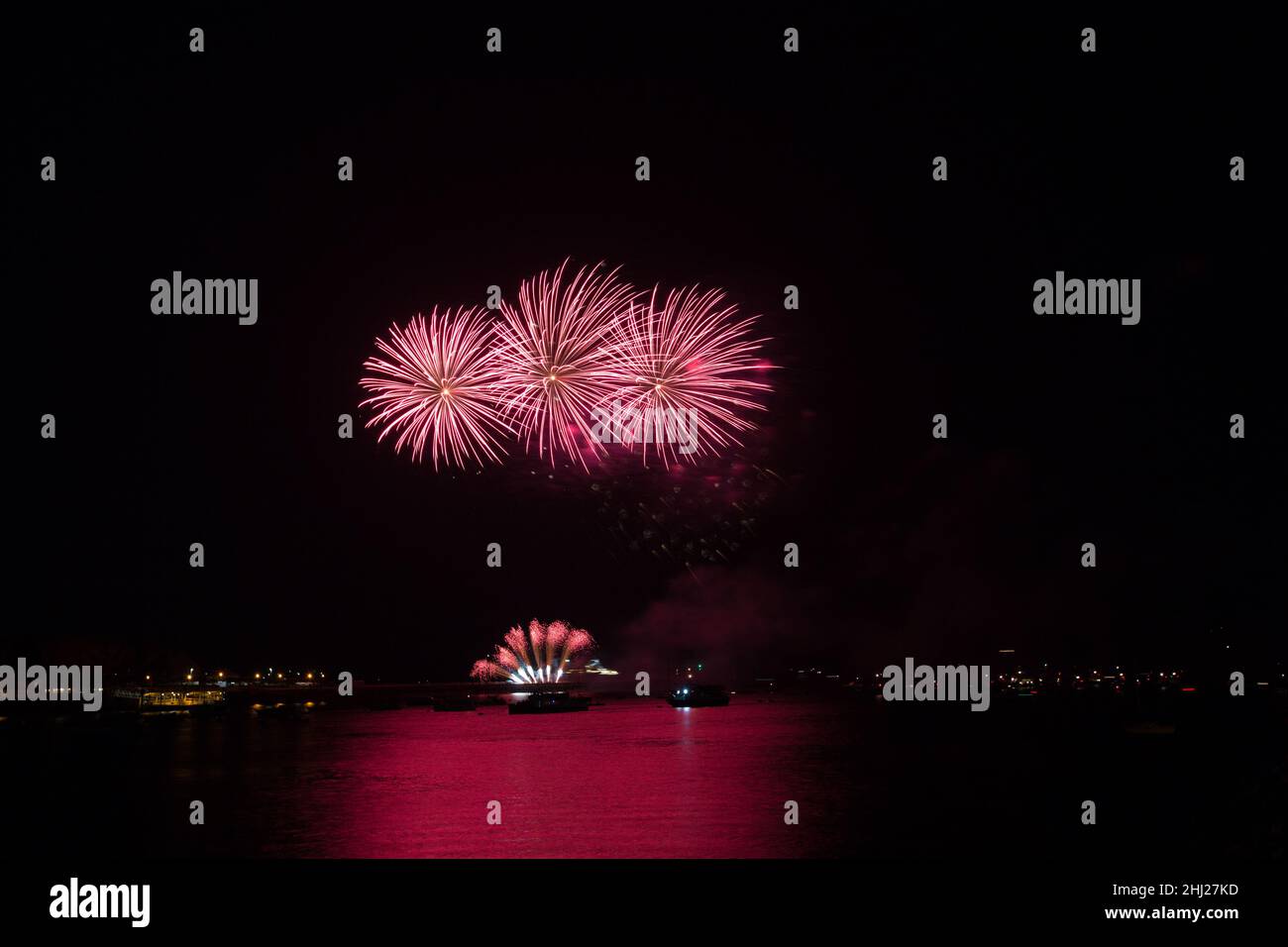 Stunning fireworks display during a fireworks championship in Plymouth ...
